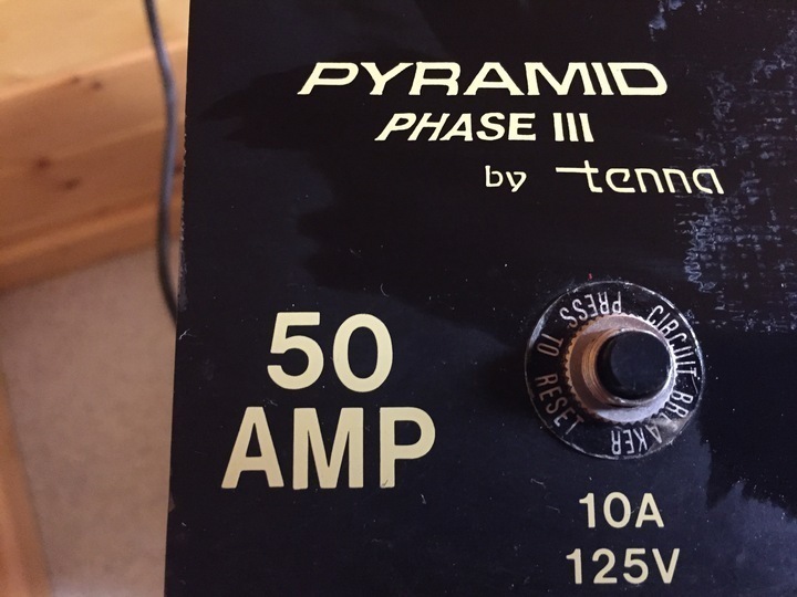 Alaska's List : Pyramid PS-50 12 Volt Power Supply For Sale
