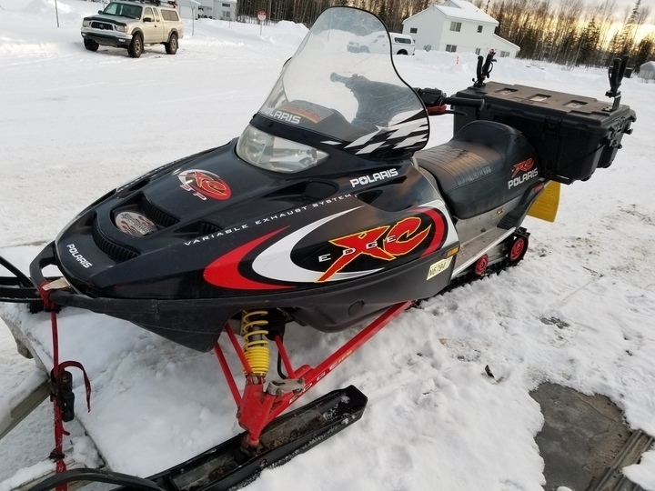Alaska's List : Snowmachines : 2002 Polari